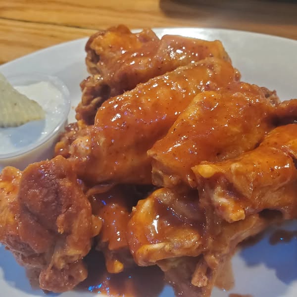 Hughes Hotel - GrubMaster Rated 7.5 - Pub Grub Guru